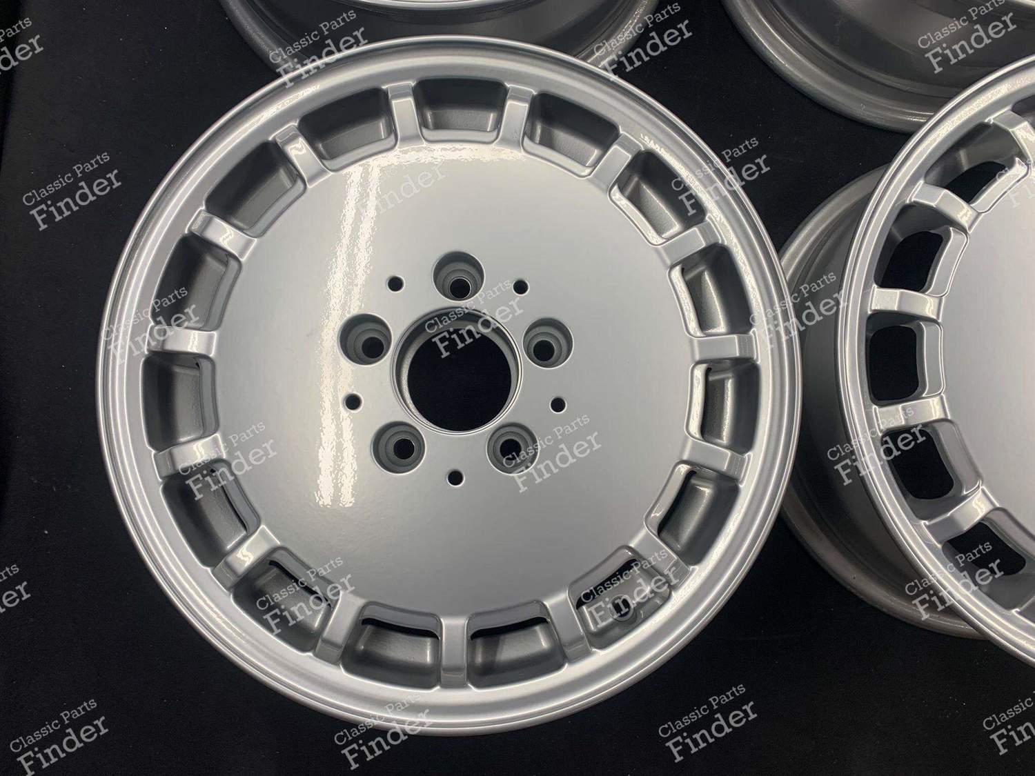 Original Mercedes W124 Gullideckel Roues en Alliage 6.5Jx15 ET48 ...